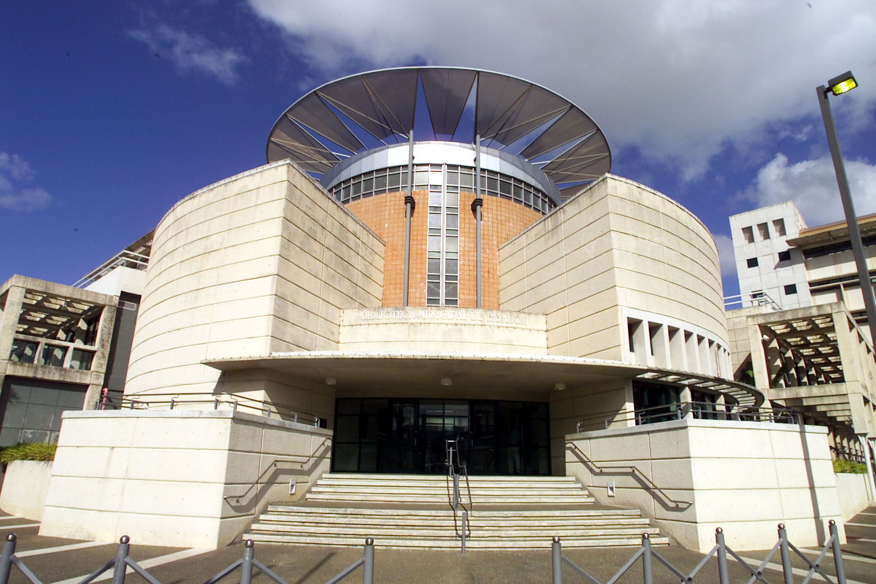 Biblioteca Municipal – Ciudad de Bayamón